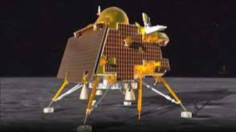 A day to go! Chandrayaan-3 gets ready to make history with soft-landing on Moon's surface ...