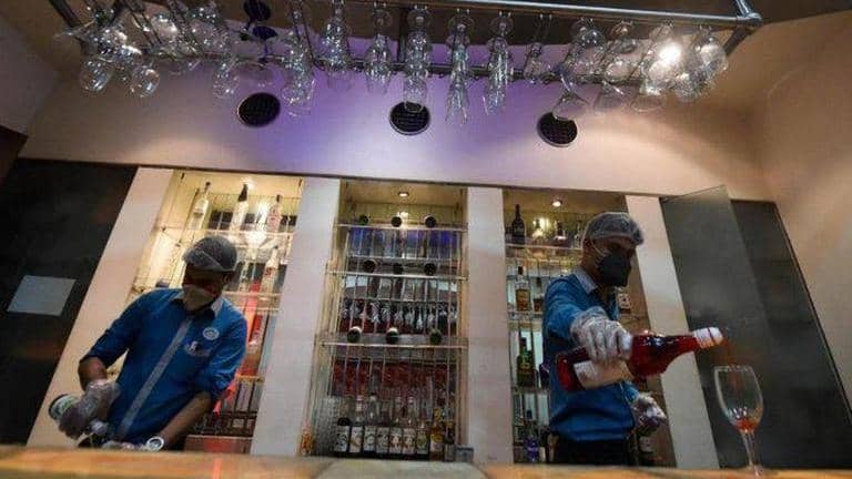 Bar licensing rules eased in UP | Republic World