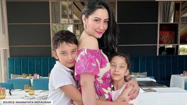Maanayata goes on a lunch date with son Shahraan, writes 'love you to ...