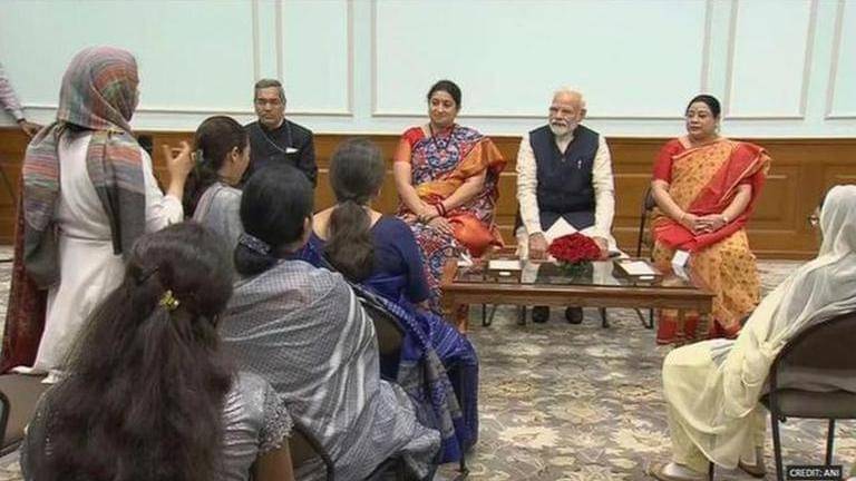 Womens Day Pm Modi Interacts With Nari Shakti Awardees At Delhi