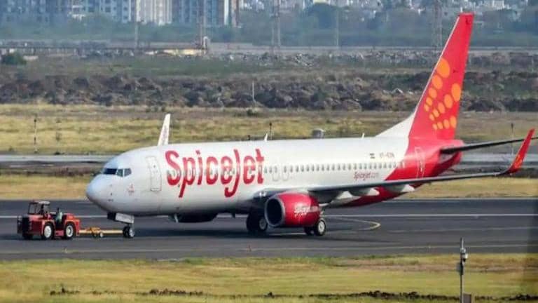 SpiceJet to borrow Rs 400 cr to revive 25 grounded planes | Republic World