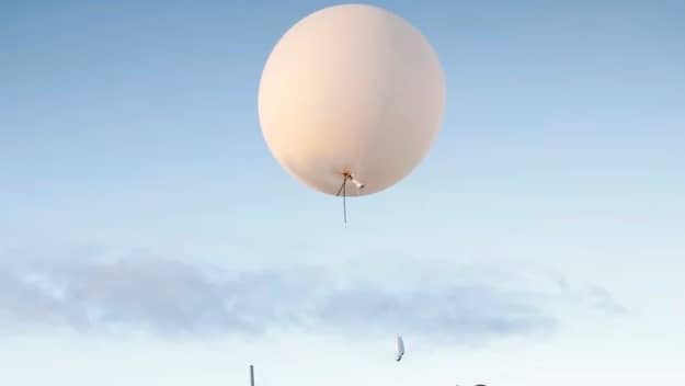 'Mysterious' Light-Emitting Object Falls From the Sky, Causes Panic in ...