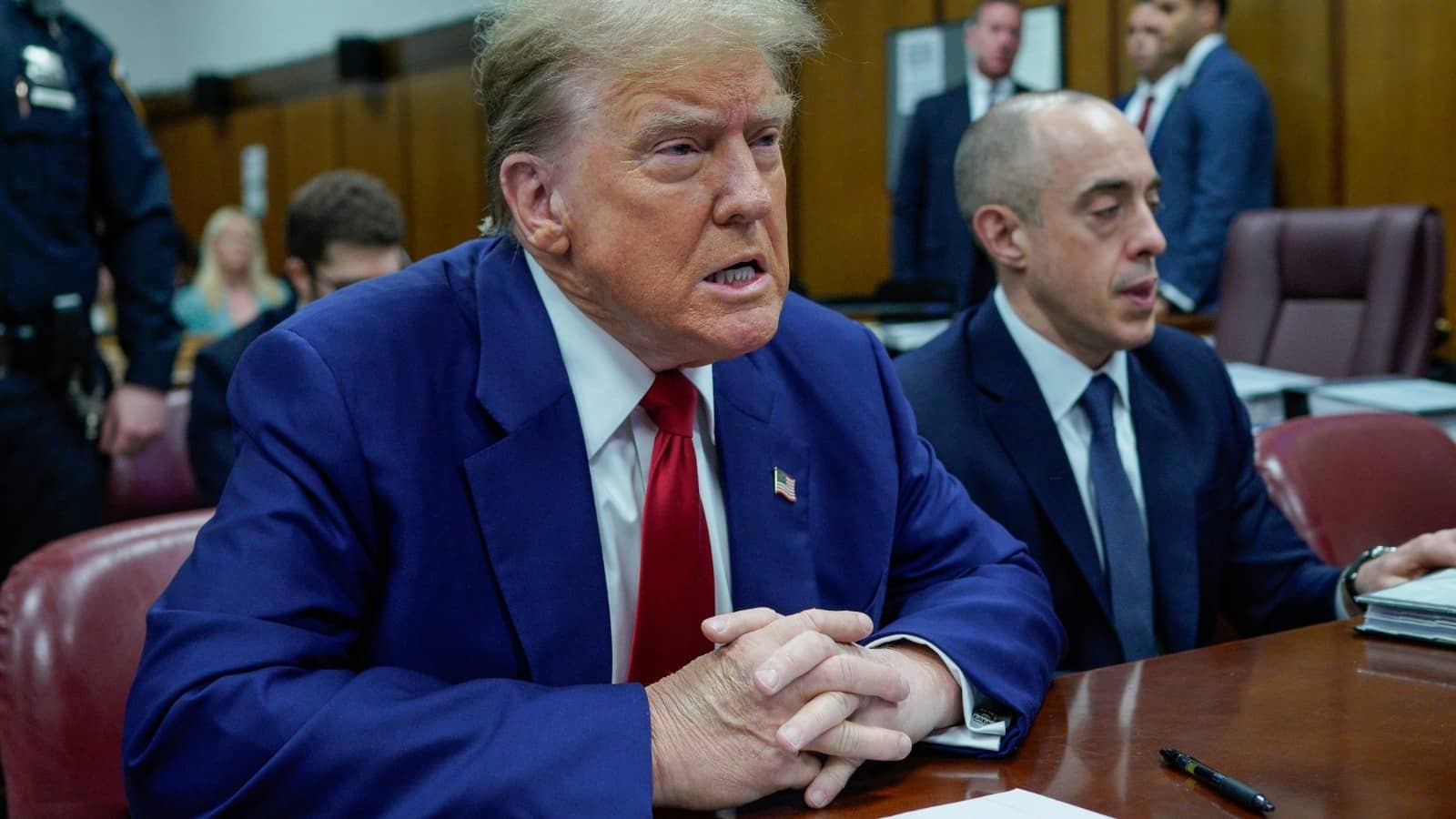 US Judge Indefinitely Postpones Donald Trump's Classified Documents ...