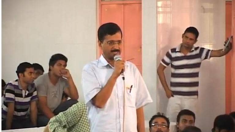 Kejriwal with Congress after floating AAP to end grand old party's ...