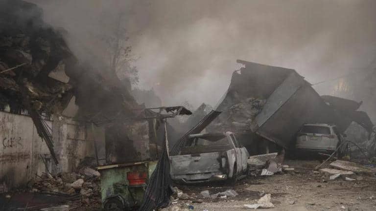 Dominican Explosion: Firefighters find more bodies in debris, death ...