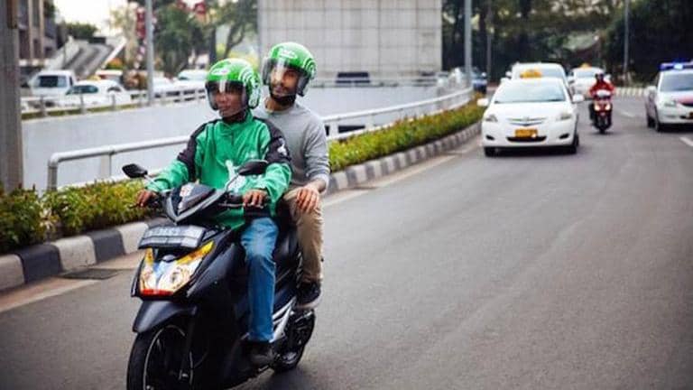 HC pulls up Maha govt for uncertainty over policy for permitting bike taxis | Republic World