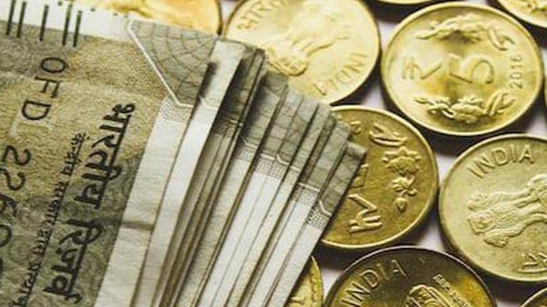 Indian rupee gains 7 paise to 82.40 against US dollar in early trade ...