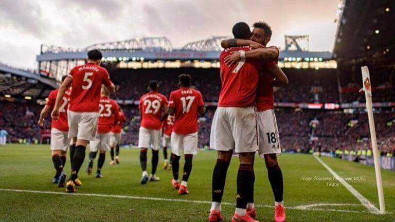 Manchester United support Premier League completion, helping out season ...