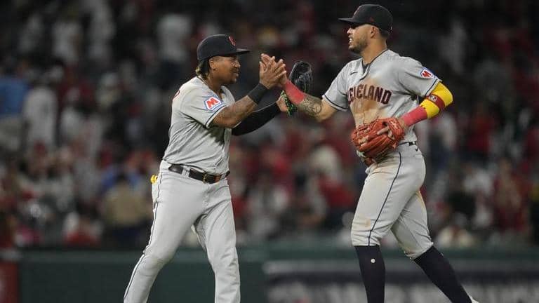 Josh Naylor drives in 3 runs as Cleveland Guardians hold on for 6-3 win ...