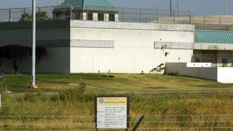 2 inmates escape Philadelphia prison, undetected for nearly 19 hours ...