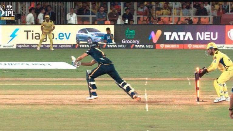 CSK vs GT: MS Dhoni stuns Shubman Gill with electric stumping in IPL ...