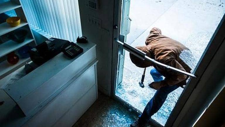 US: Two Florida men sentenced for armed robbery of postal worker ...