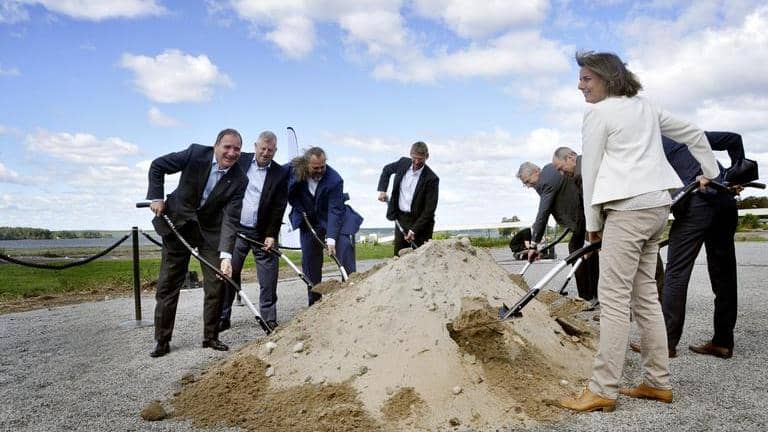 Swedish fuel company stops planned expansion of oil refinery | Republic ...