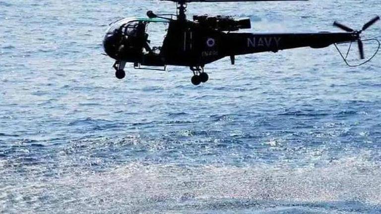 ONGC crash: Four dead after chopper makes emergency landing near Mumbai ...