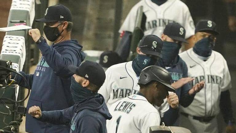 Mariners rally to topple Athletics 6-5 in DH opener- Republic World